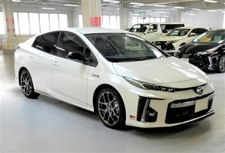 プリウスPHV | GRスポーツ | 気になるインテリア（内装）をチェックしてみました | Attractive Car - 気になる車